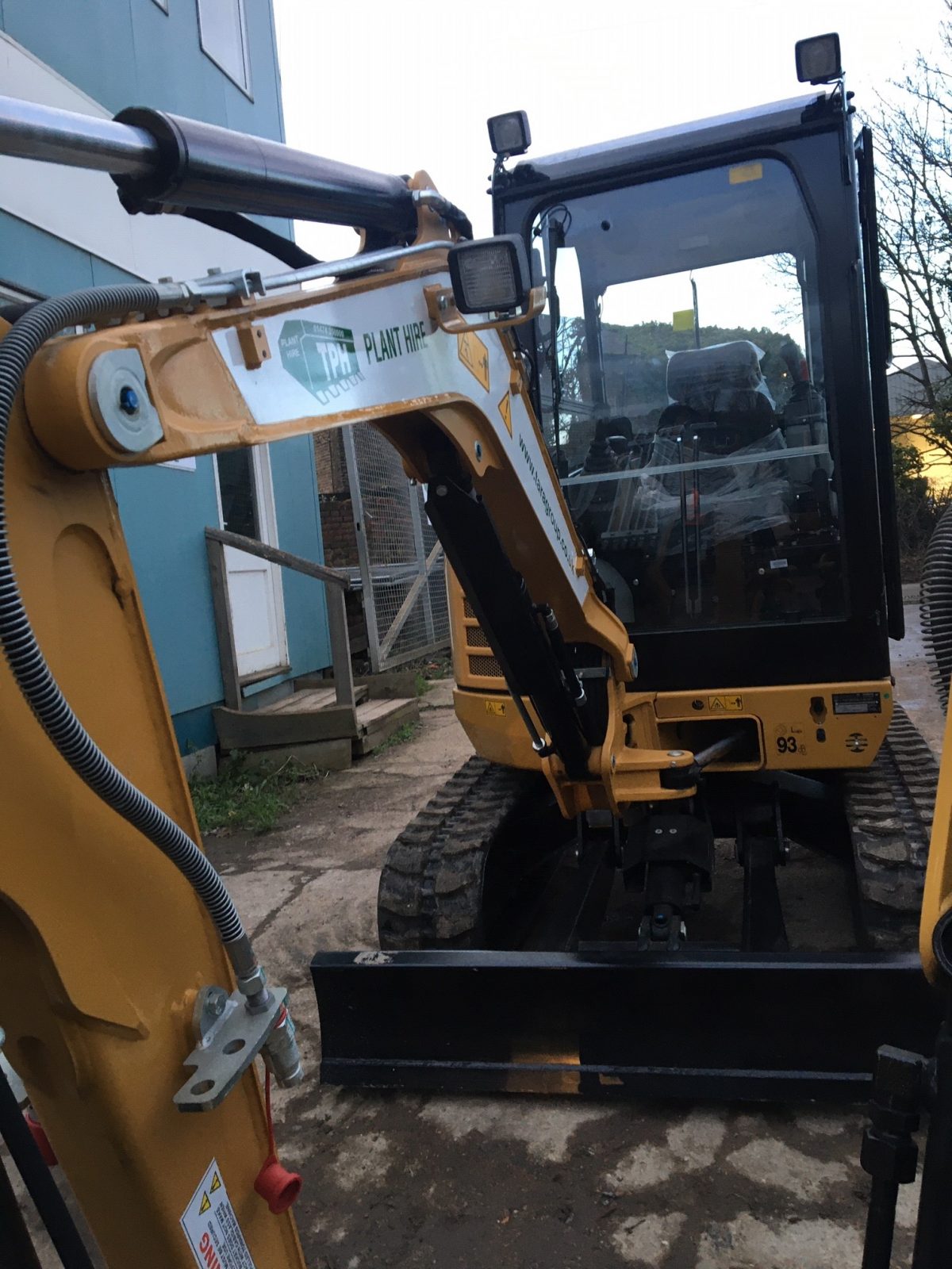 New Caterpillar machines added to our range – TPH Plant Hire Ltd